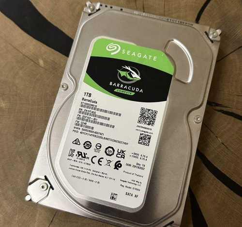 Жесткий диск Hdd 1 tb 3.5 Seagaet barracuda