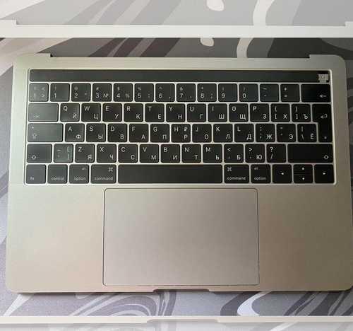 TopCase MacBook Pro 13,3 A1706 с АКБ и трекпадом