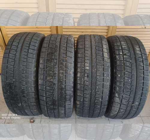 Bridgestone Blizzak Revo GZ 215/55 R17