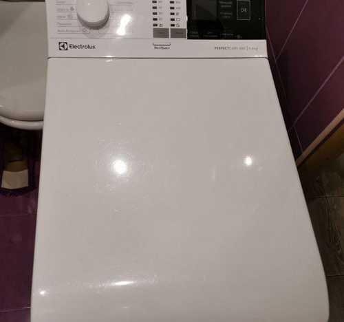 Стиральная с вертикальн Electrolux PerfectCare 600