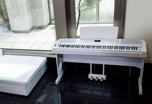 Пианино Yamaha DGX-670WH новый