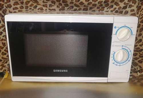 Микроволновая печь Samsung 700W (17л)