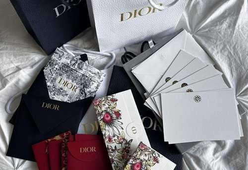 Открытки и конверты от Christian Dior
