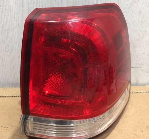 Фонарь правый Toyota land cruiser 200 08-12