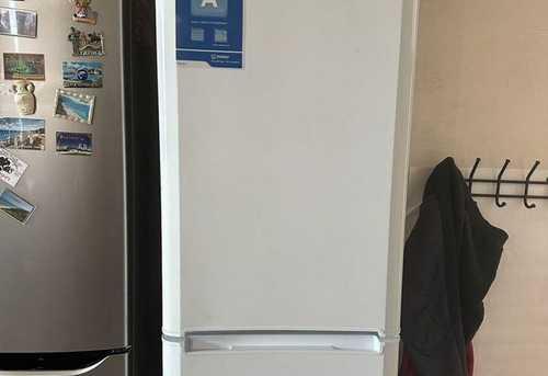Холодильник бу indesit IB 201 белый (под ремонт)