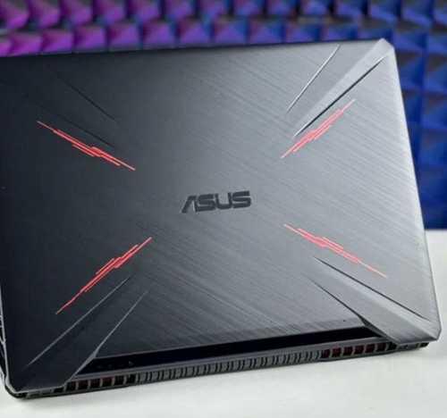 Продам Игровой ноутбук 15.6", AMD Ryzen 7 3750H, R