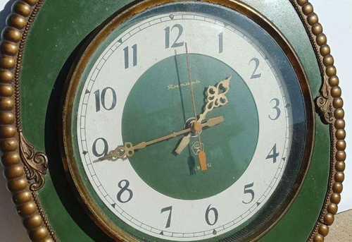 Настенные часы Янтарь кварц СССР