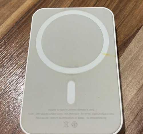 Apple MagSafe battery pack