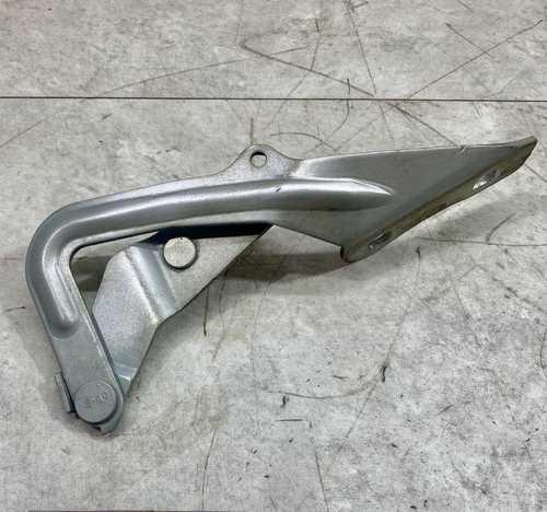 Петля капота левая Ford Focus 2 2005-2011г