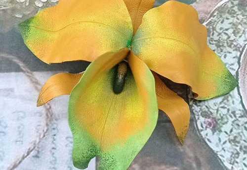 Брошь цветок из кожи Орхидея. Лимонное солнце