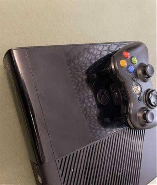 Xbox 360 e 500GB freebot (55+ игр)