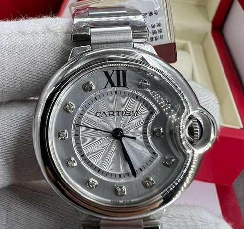 Наручные женские часы Cartier