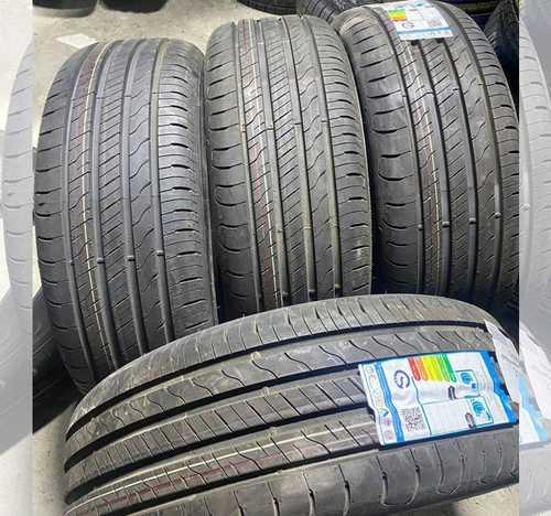 Goodyear EfficientGrip Performance SUV 215/55 R17 94W