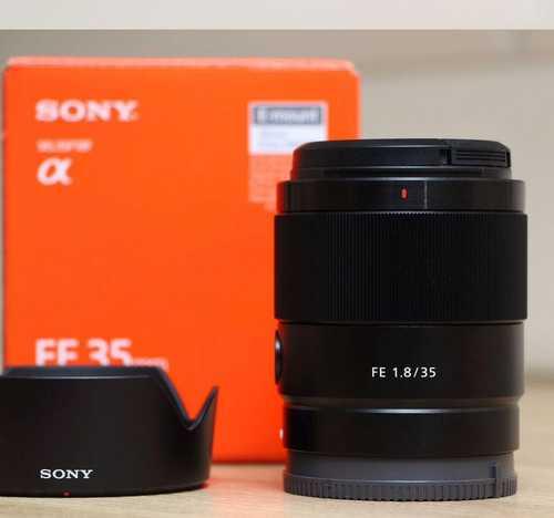 Sony FE 35mm f/1.8