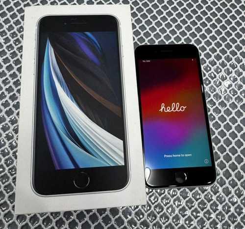 iPhone SE, 64 ГБ