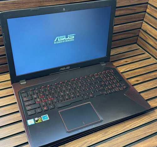 Игровой ноутбук Asus I5-7/GTX 1050/IPS