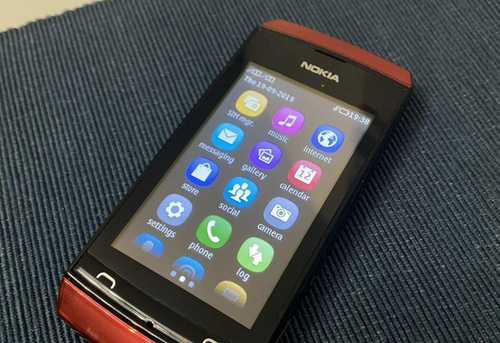 Телефон Nokia Asha 305