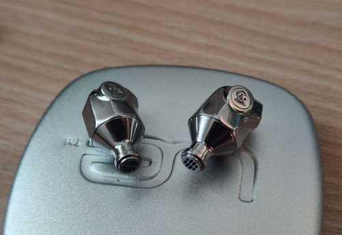 Campfire Audio Atlas