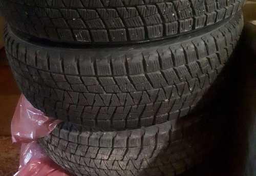 Bridgestone Blizzak DM-V1 65 R12