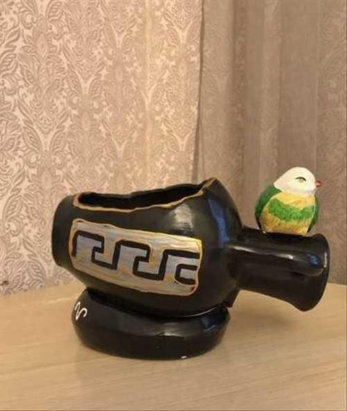 Декоративная ваза с птичкой