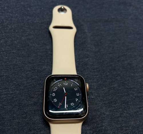 Часы apple Watch 5 40 mm