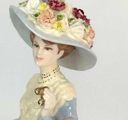 Фарфоровая статуэтка "Lady Sara", coalport, Англия