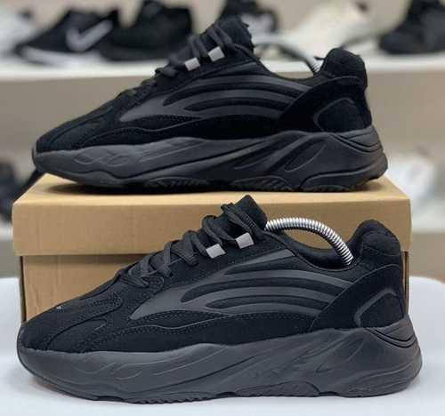 Кроссовки Adidas yeezy 700