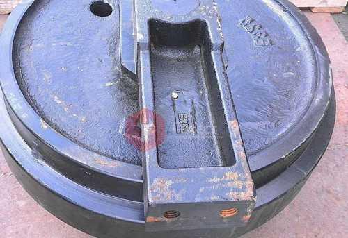 Колесо направляющее PC300LC-8M0 207-30-00690