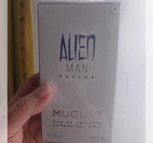 Mugler alien man fusion