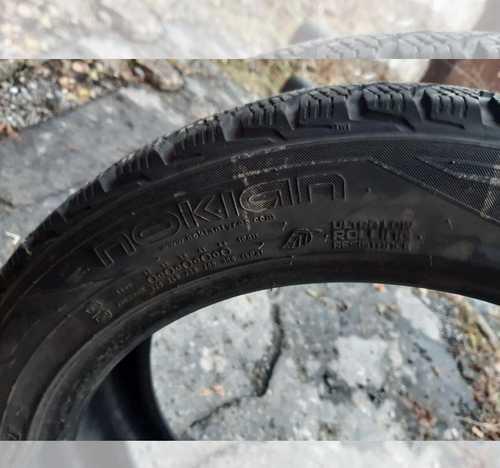 Nokian Tyres Hakkapeliitta R2 235/45 R17 97R