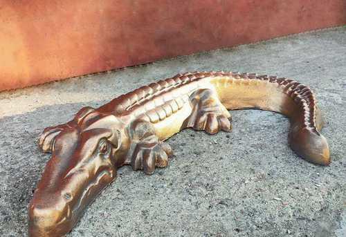 Садовая фигура Крокодил из бетона. Бронзовый