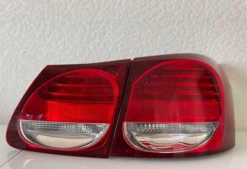 Комплект правого фонаря и стопа Lexus 81580-30280