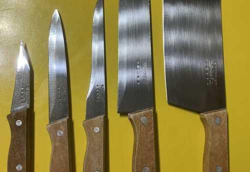 Набор кухонных ножей (в доставке)