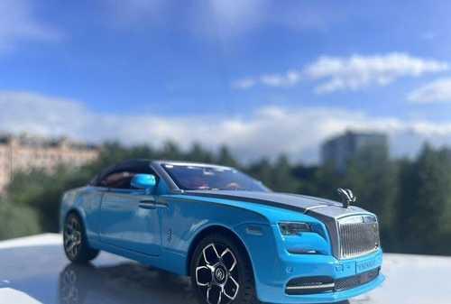 Коллекционная машинка Rolls-Royce Dawn