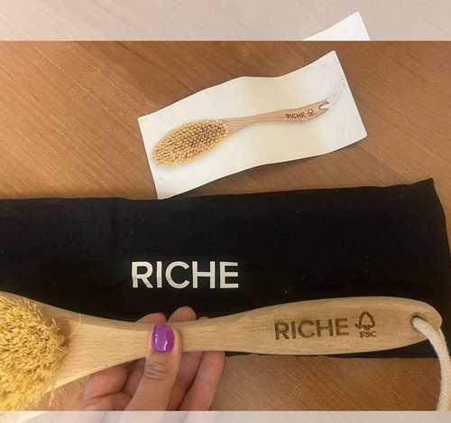 Riche Щётка