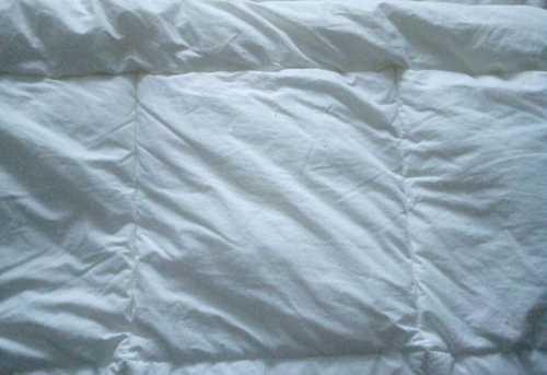 Одеяло пуховое двухспальное кассетное