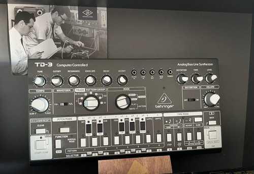 Behringer td 3 acid синтезатор