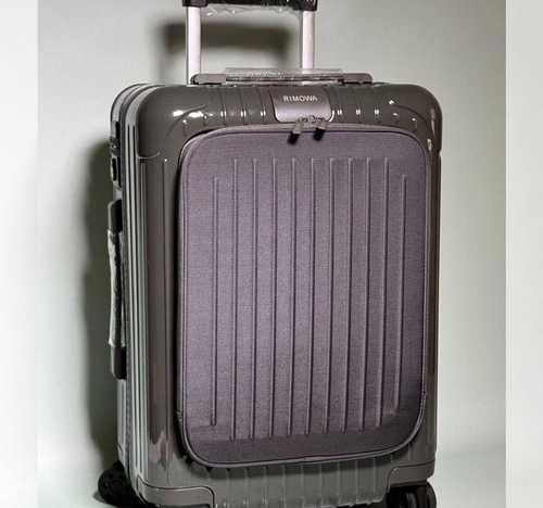 Чемодан rimowa
