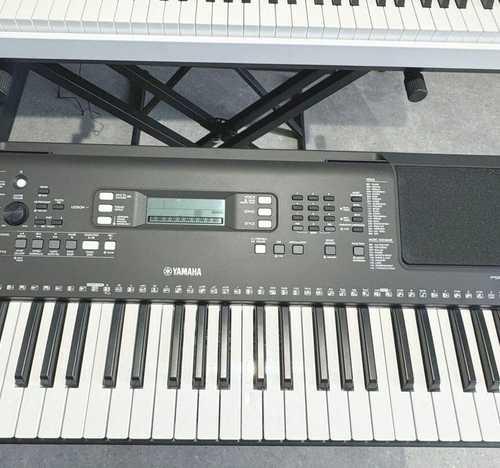 Синтезатор Yamaha psr-e373