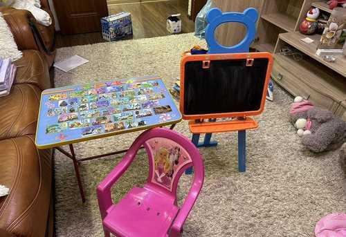Детский столик и стульчик с доской