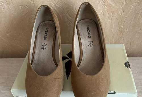 Туфли женские 39 размер бежевые