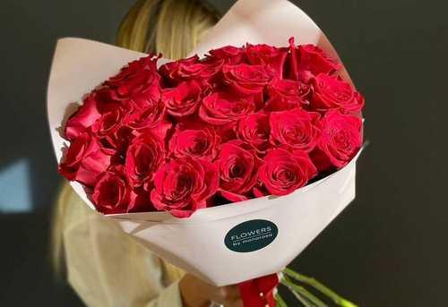 Моно Букет 25 красных роз Freedom 50см Эквадор