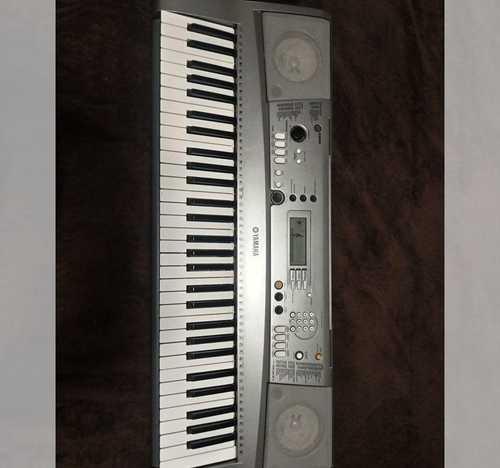 Синтезатор yamaha psr-r300