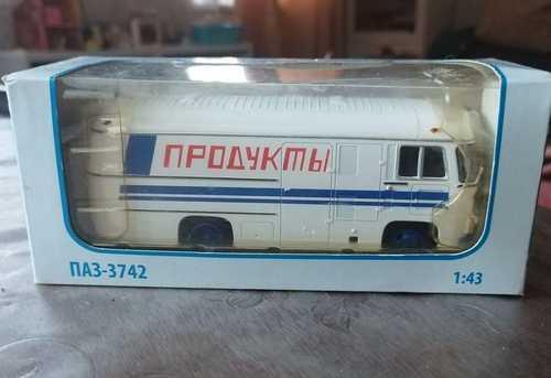 Модель СССР паз 3742