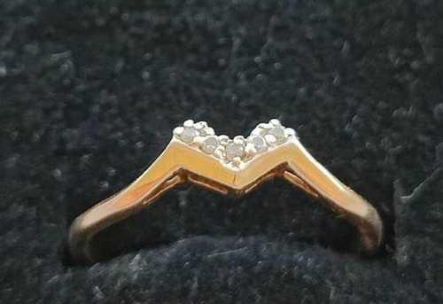 Золотое кольцо с полудрагоценными камнями 585