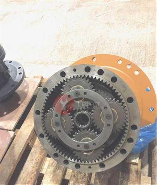 Поворотный редуктор Hyundai R450LC-7