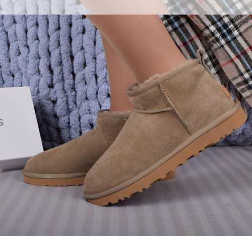 Ugg mini