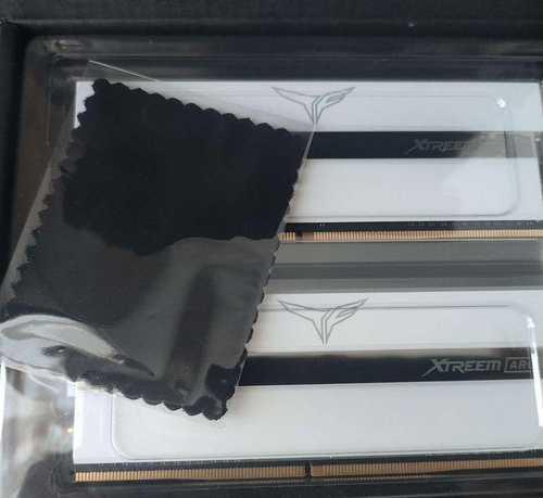 TeamGroup T-Force Xtreem argb 16Gb DDR4 4000Mhz