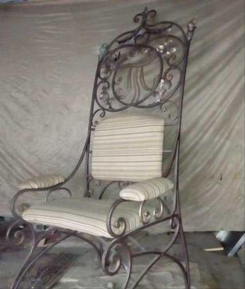Кованое кресло, трон