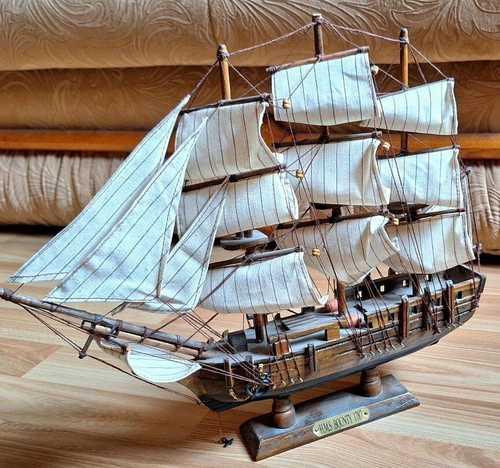 Модель корабля HMS Bounty 1787